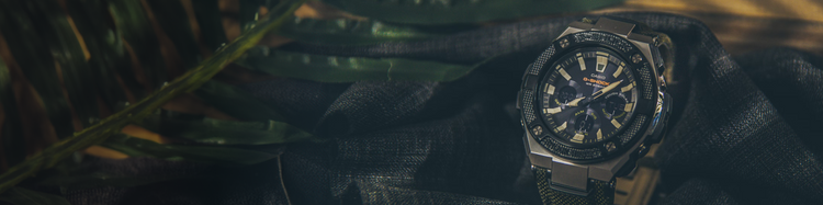 Bold and Daring: The Timeless Charm of Military Watches – Just In Time