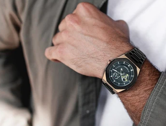 Big Watches for Men: Bold Statement - Just In Time
