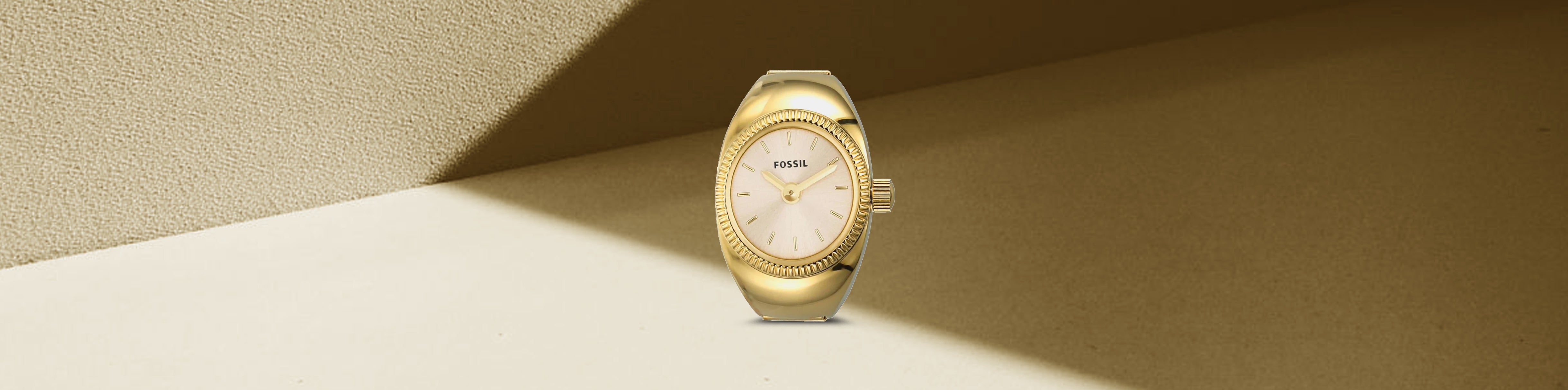 Discover the Unique Design of the Fossil Ring Watch - Just in Time ...